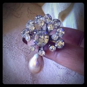 Vintage | Jewelry | Vintage Clear Rhinestone Wteardrop Dangle Brooch ...